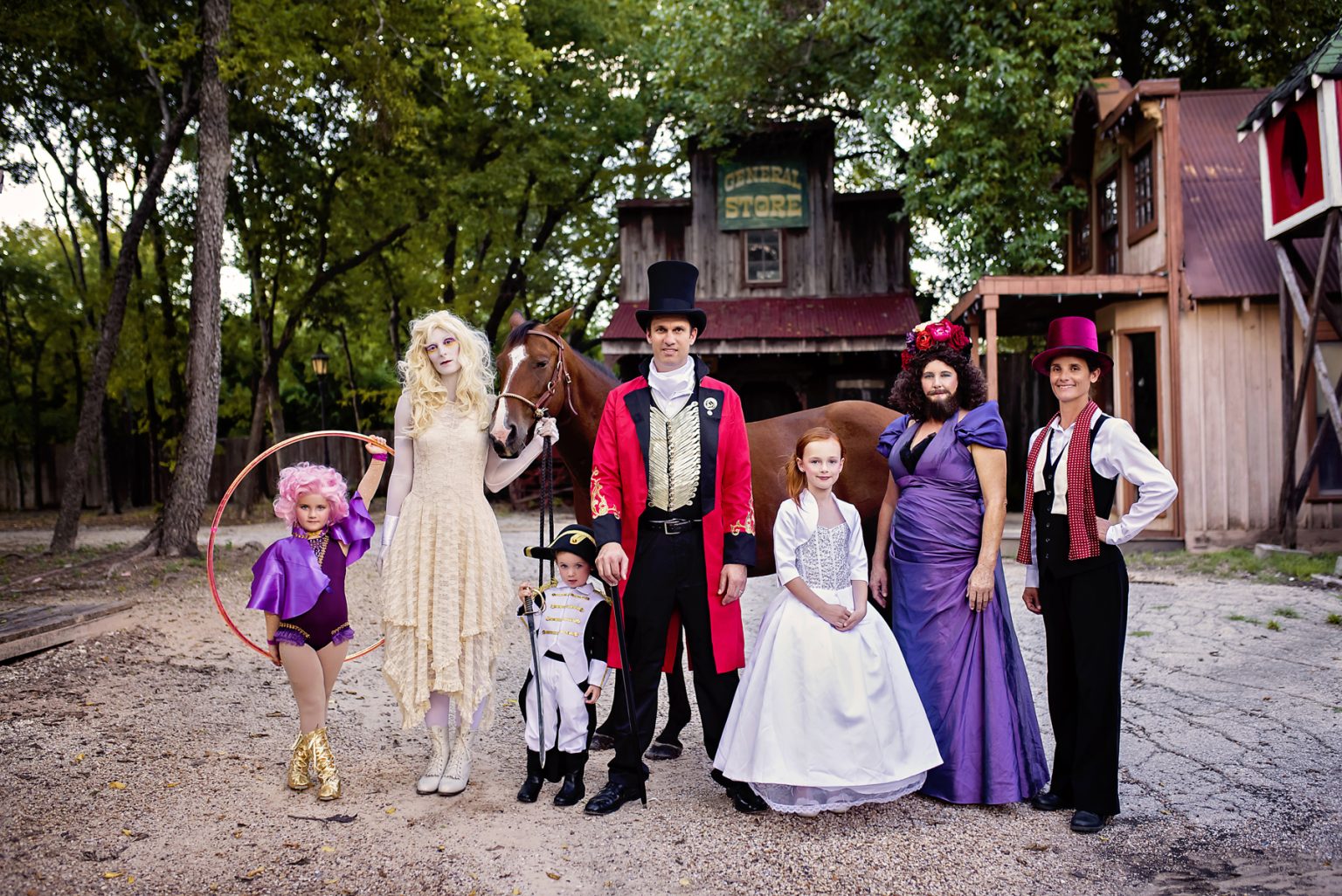 The Greatest Showman costume, The best family group costume